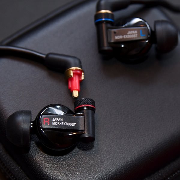 Sony MDR-EX800ST Studio Monitor In-Ear Earphone