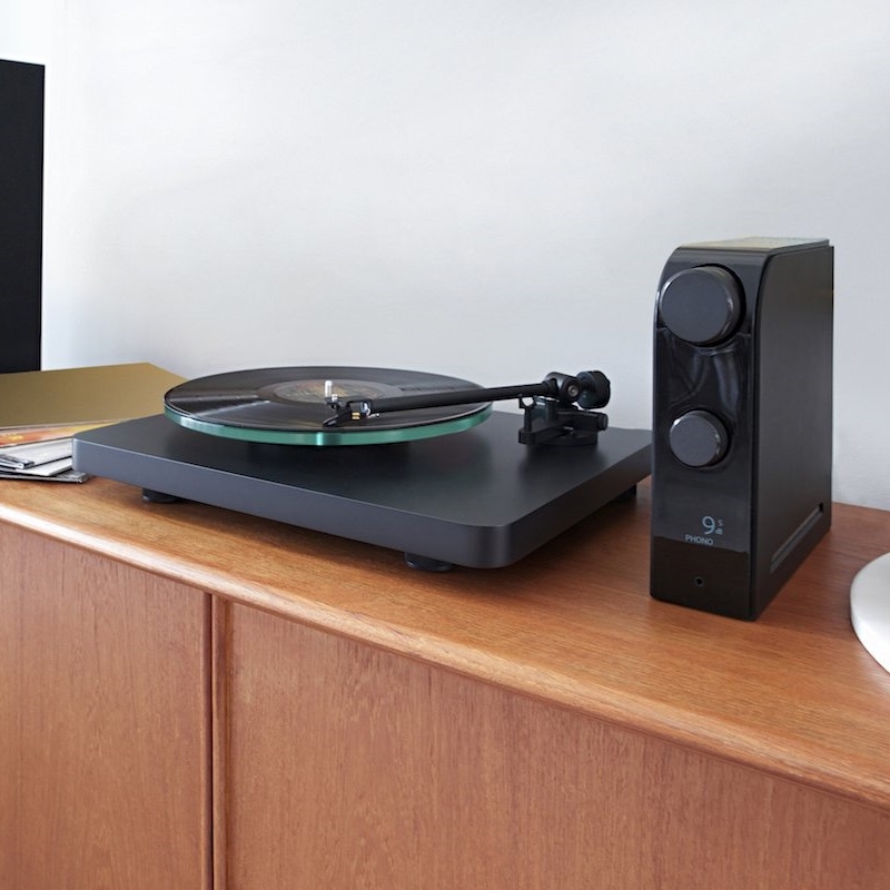 D 3045 Hybrid Digital DAC & Hi-Fi Integrated Amplifier | NAD Singapore